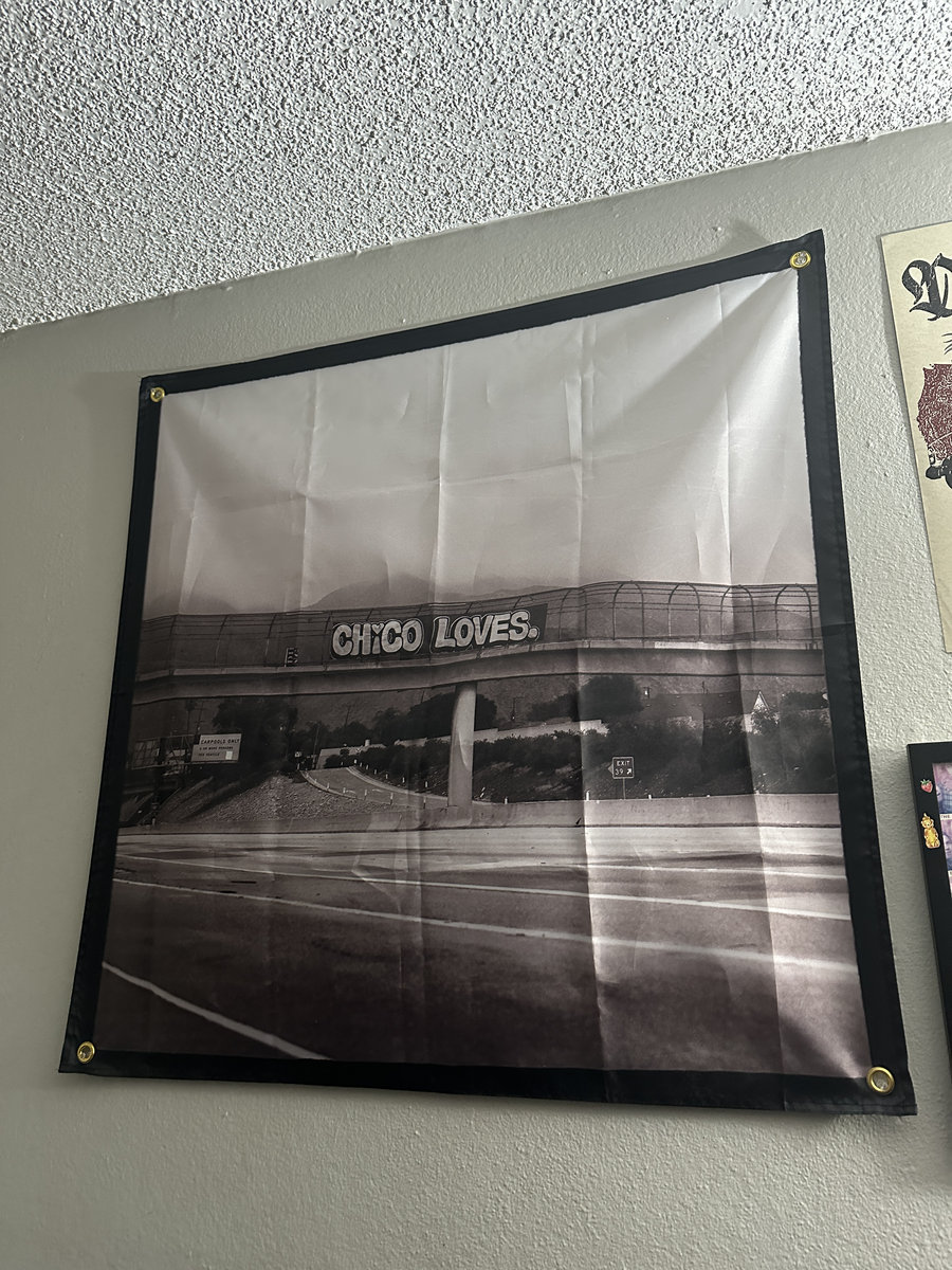 Chico Loves Flag | Chico