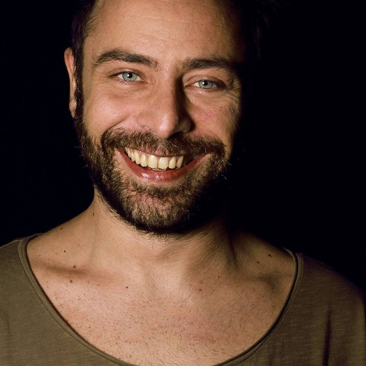 Ventriloc 001 | Gabriele Mancino