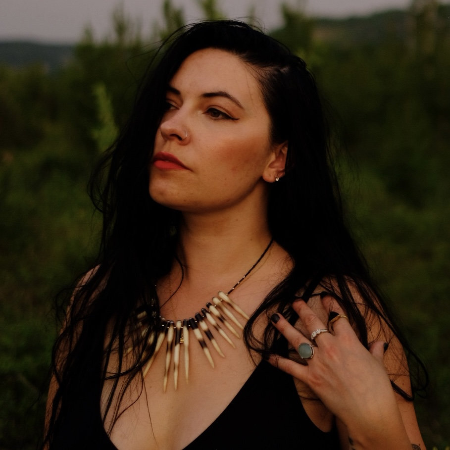 Wandering The Pine | Ellescriv