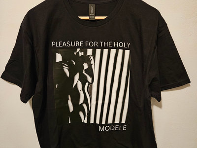 Pleasure For The Holy T-Shirt | Modele