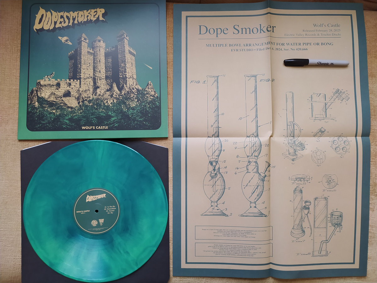 Wolf's Castle | Dope Smoker