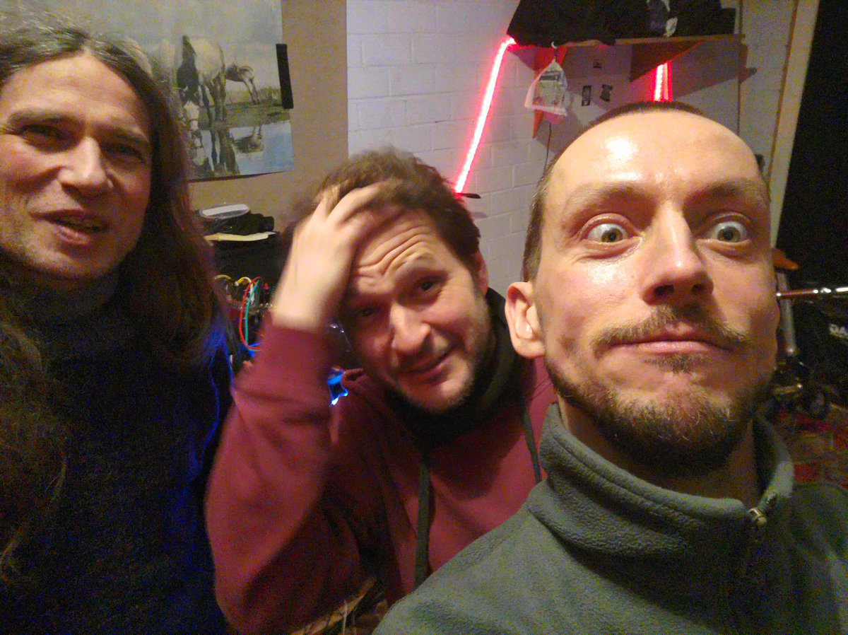 Ihh, Menschen! | IWMF