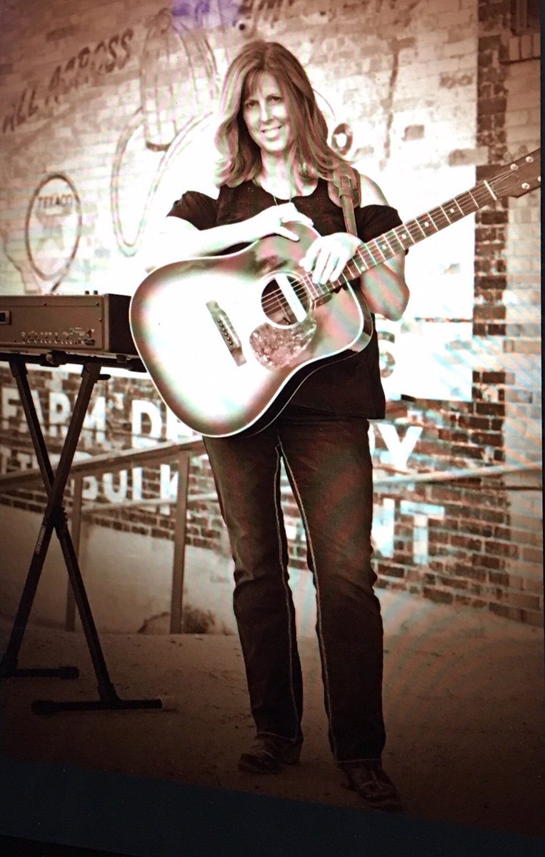 The Reds, The Greens & The Blues | Leanne Lightfoot