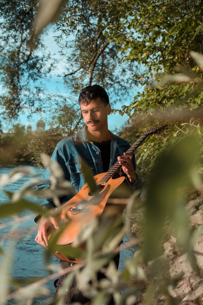 Come Kiss Me (Single) | Sikander Isa