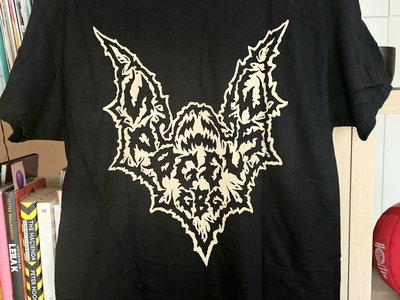 Black T-shirt w/ cream white logo | Spøgelse