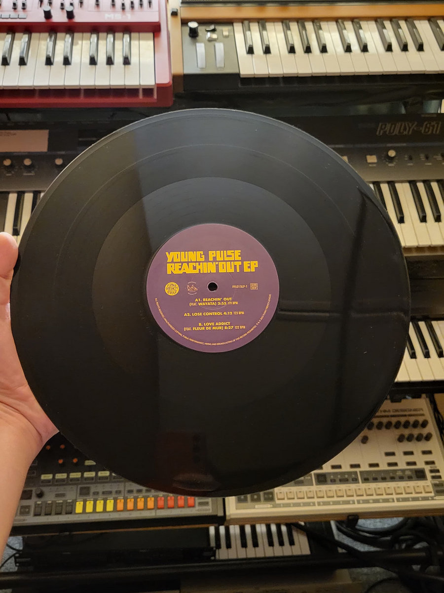 Reachin' Out (EP) | Young Pulse