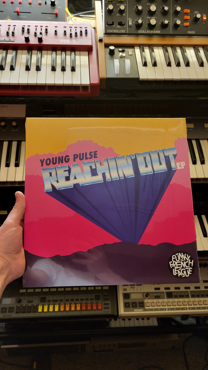 Reachin' Out (EP) | Young Pulse