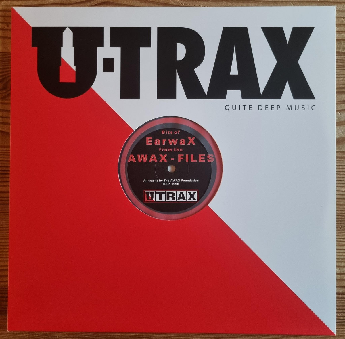 Bits of Earwax from the AWAX-files | The Awax Foundation | U-TRAX