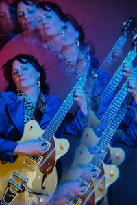 Music | Liz Arcane: Singer-Songwriter