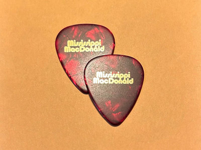 Red Pearloid Guitar Pick (x2) | MISSISSIPPI MACDONALD