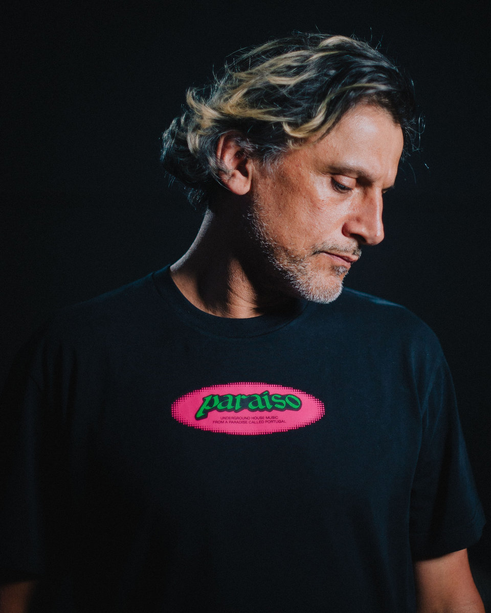 'Paraíso Documentary - T01' - Limited Edition T-shirt | Paraíso