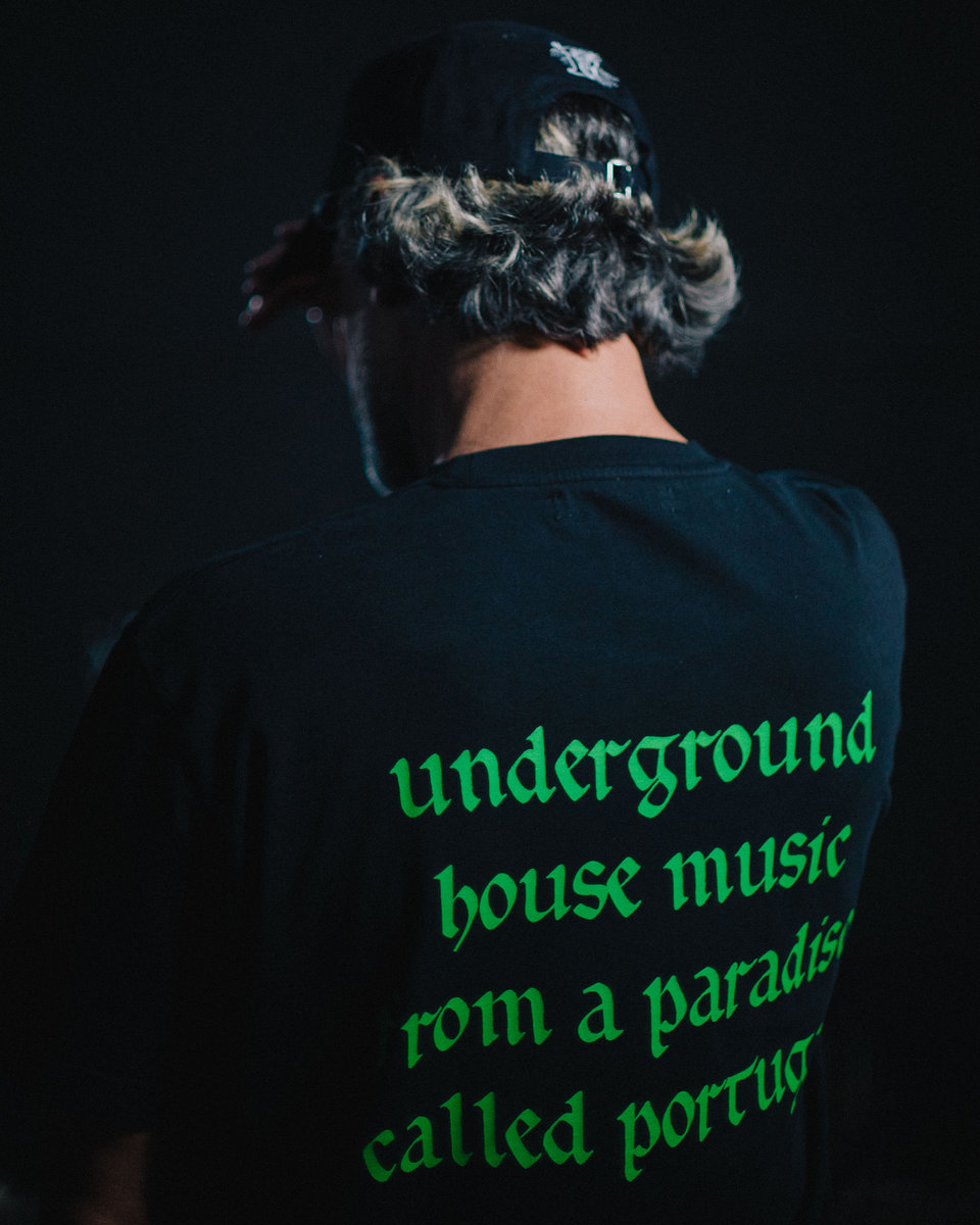 'Paraíso Documentary - T01' - Limited Edition T-shirt | Paraíso