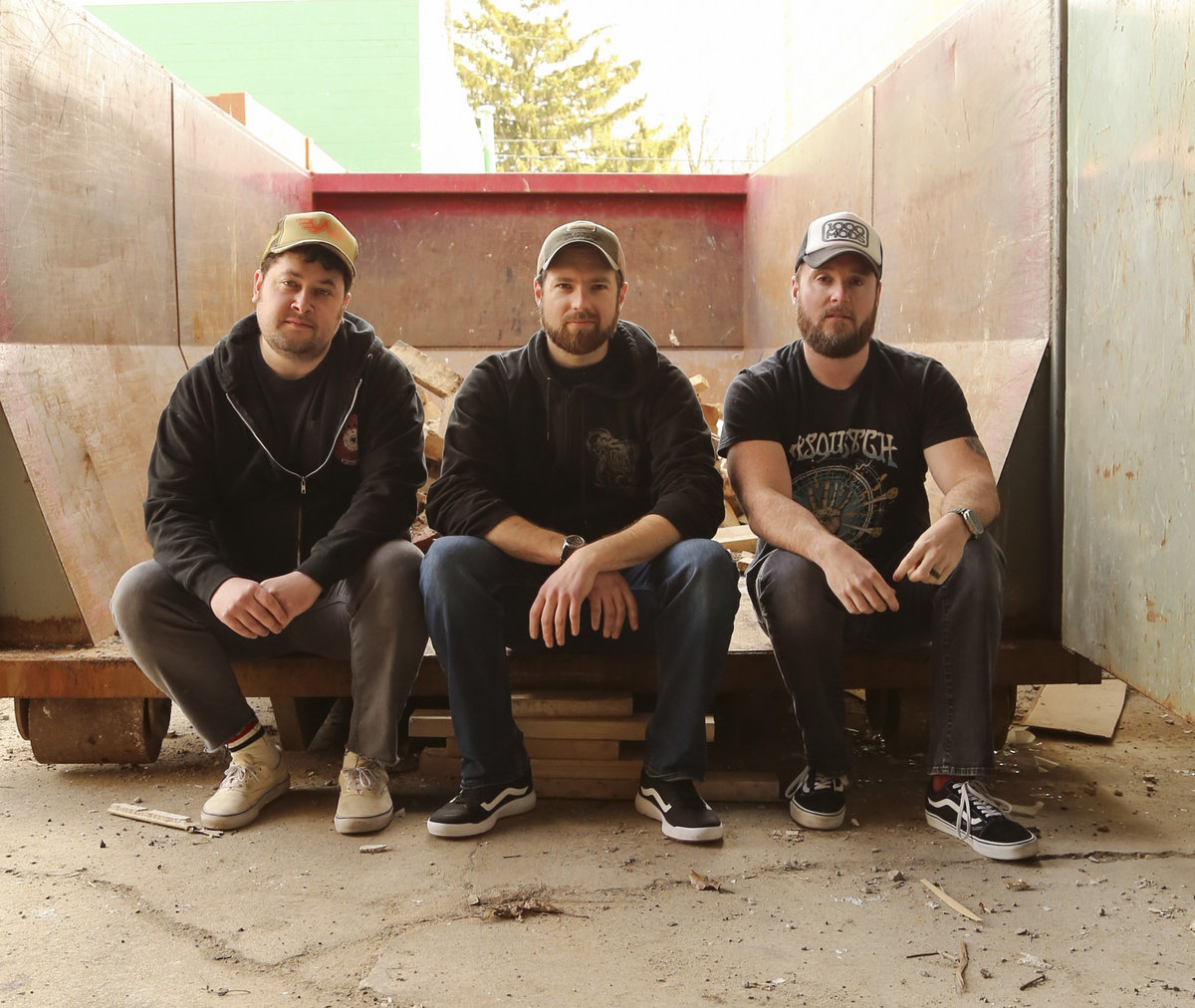 Monument | Dead Ringers