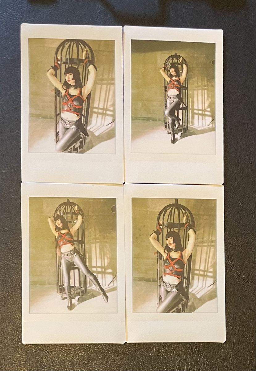 Moonbow Rebellion Booklet 2 Cheki Set | Isiliel
