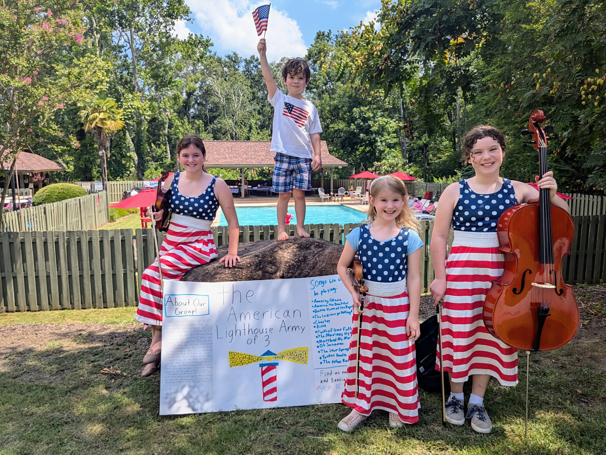 Yankee Doodle | American Lighthouse Army of 3