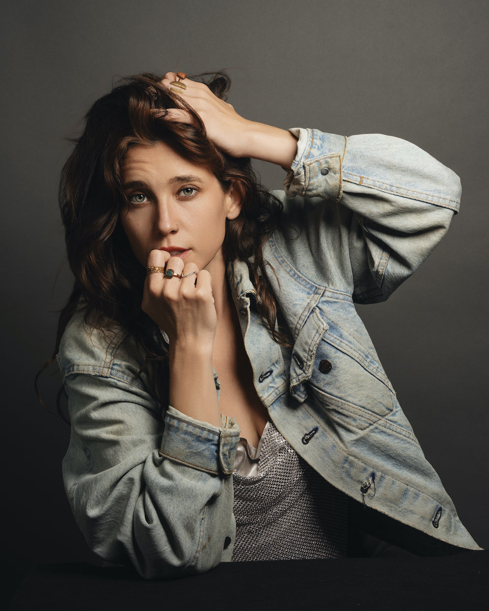 LOVE COMES/ | Lyd Marie