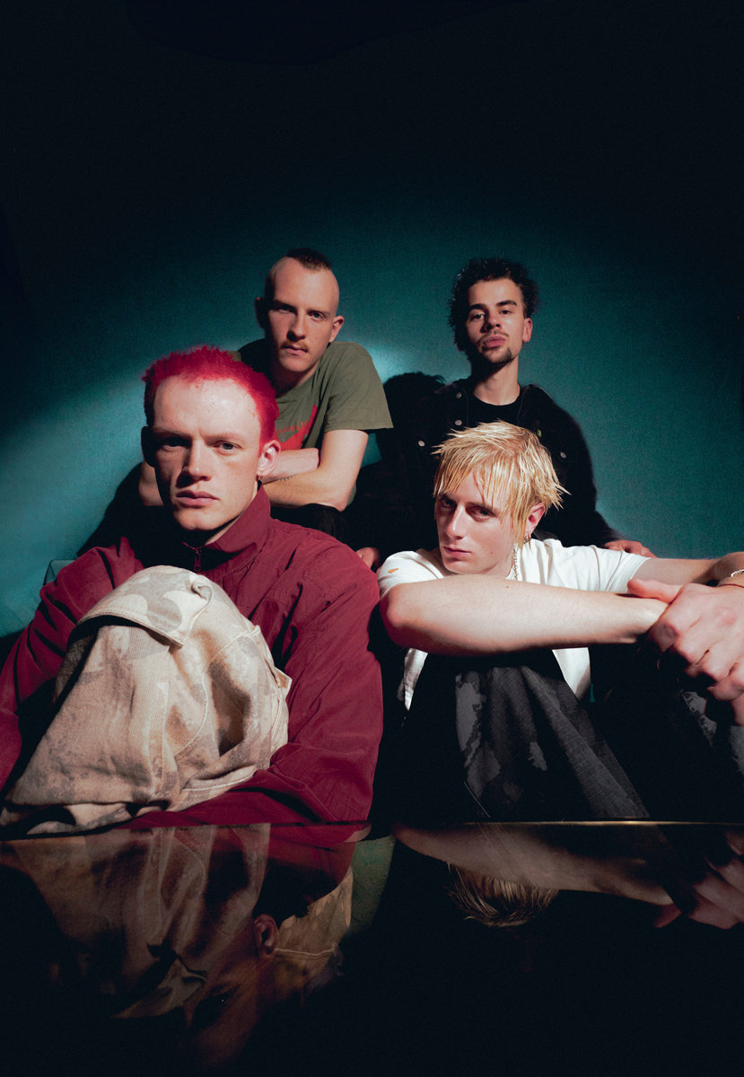 Ceiling/Jacky | Bleech 9:3