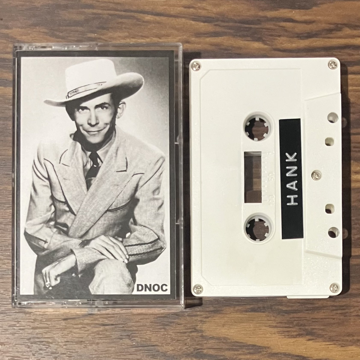 HANK NOISE WALL | DNOC