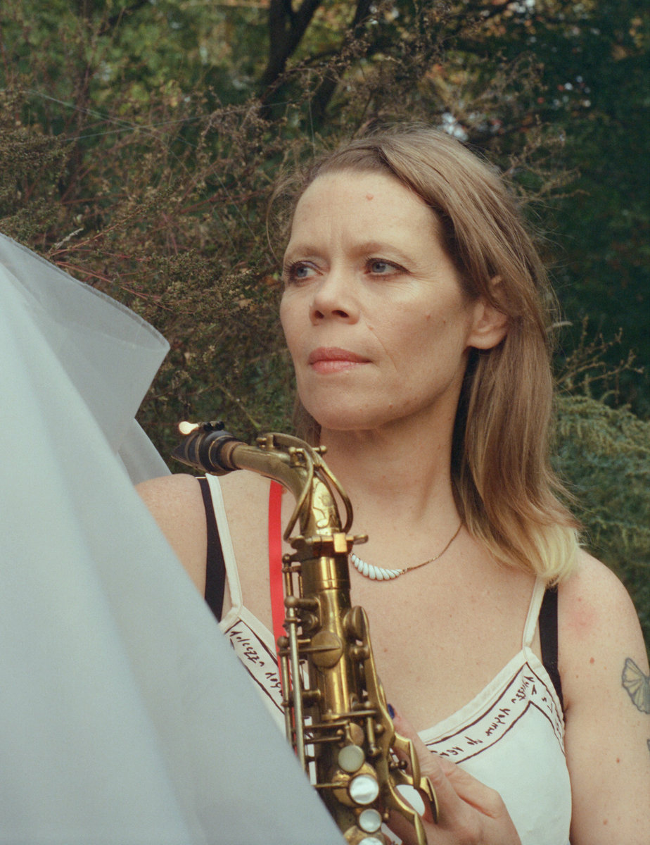 Alula: Captivity | Caroline Davis
