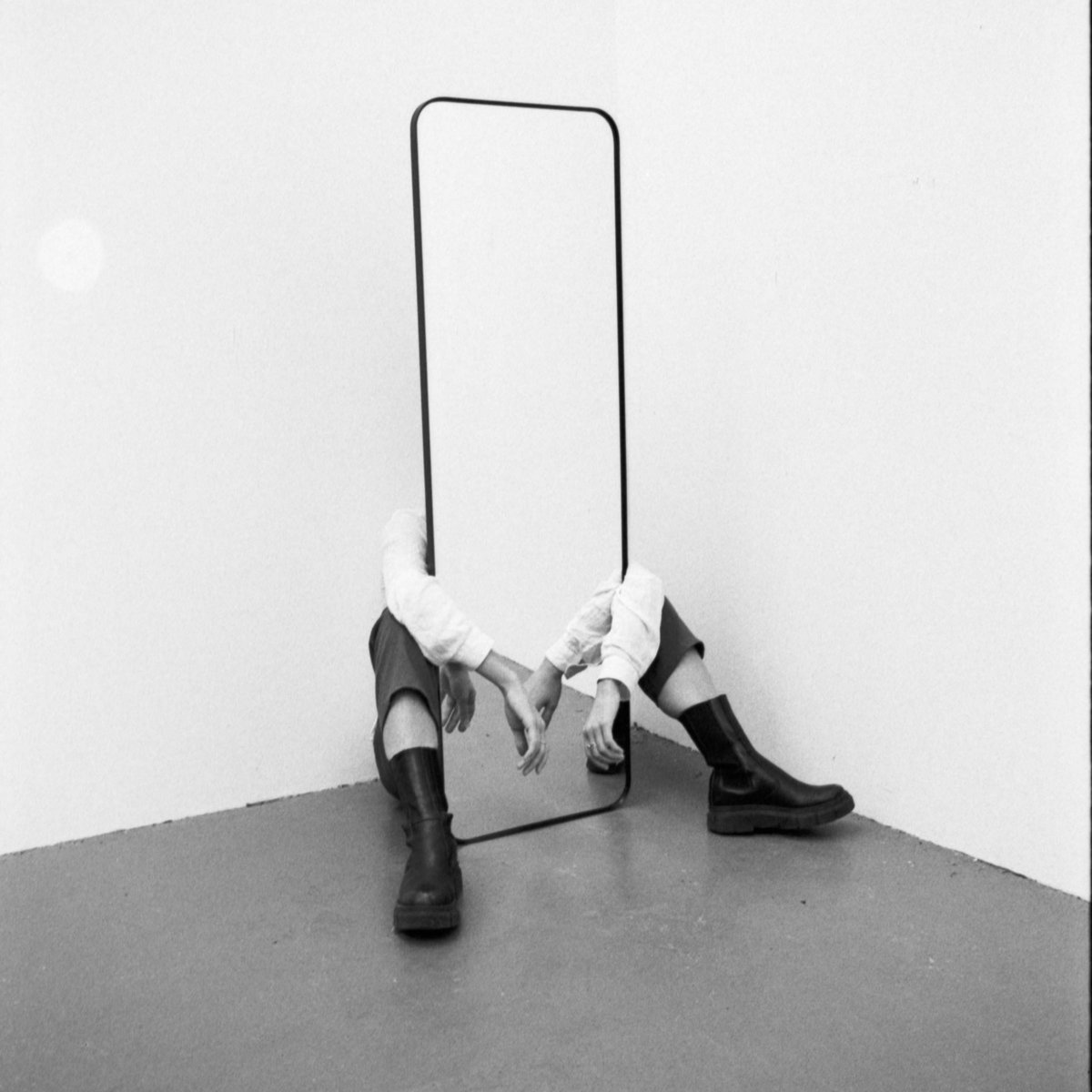 Mothering | Ailsa Tully