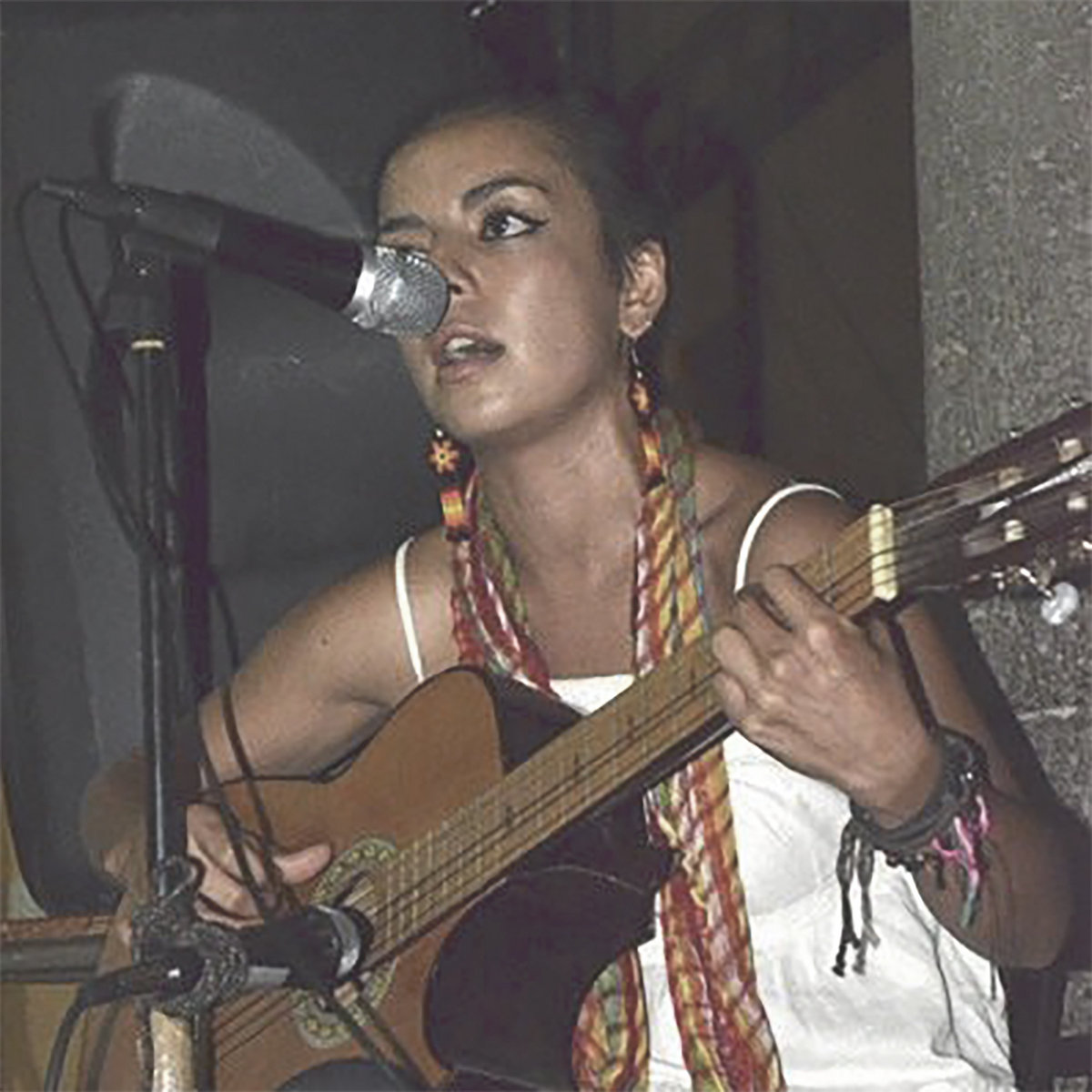 Lorena Galindo | Lorena Galindo | Guitarra Rosa