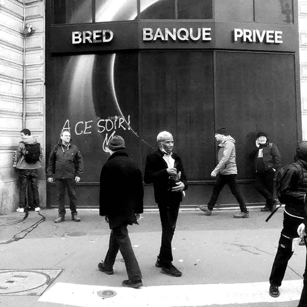 Eat Properly, Eat The Rich | Sol-leks