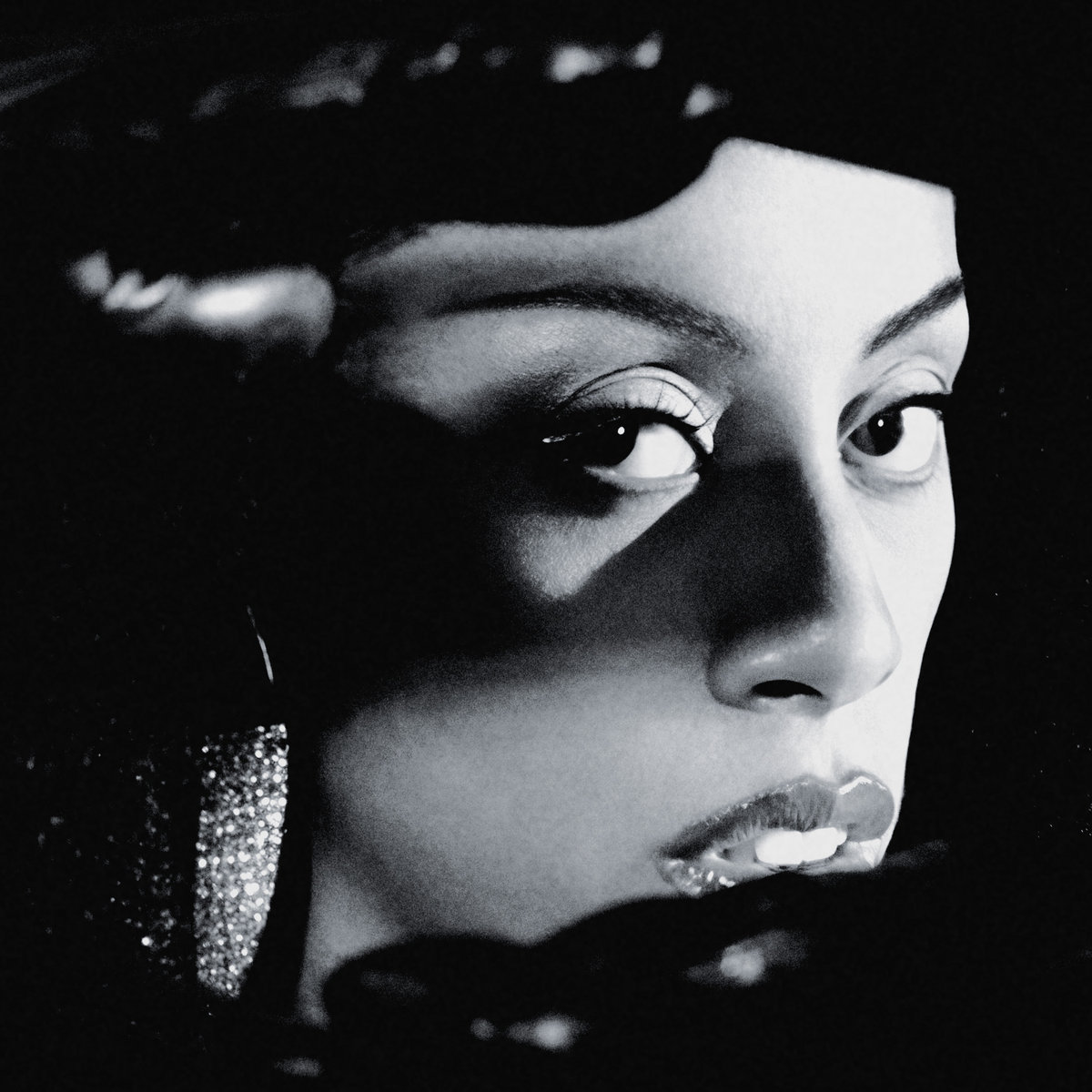 Through The Wall | Rochelle Jordan