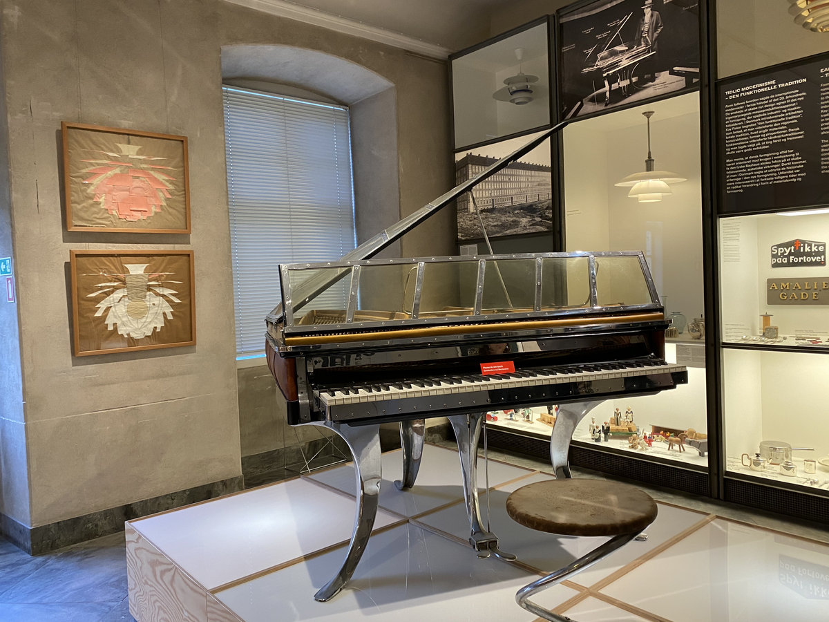 nostalgia and futurism (honors project) | matthew c nardone