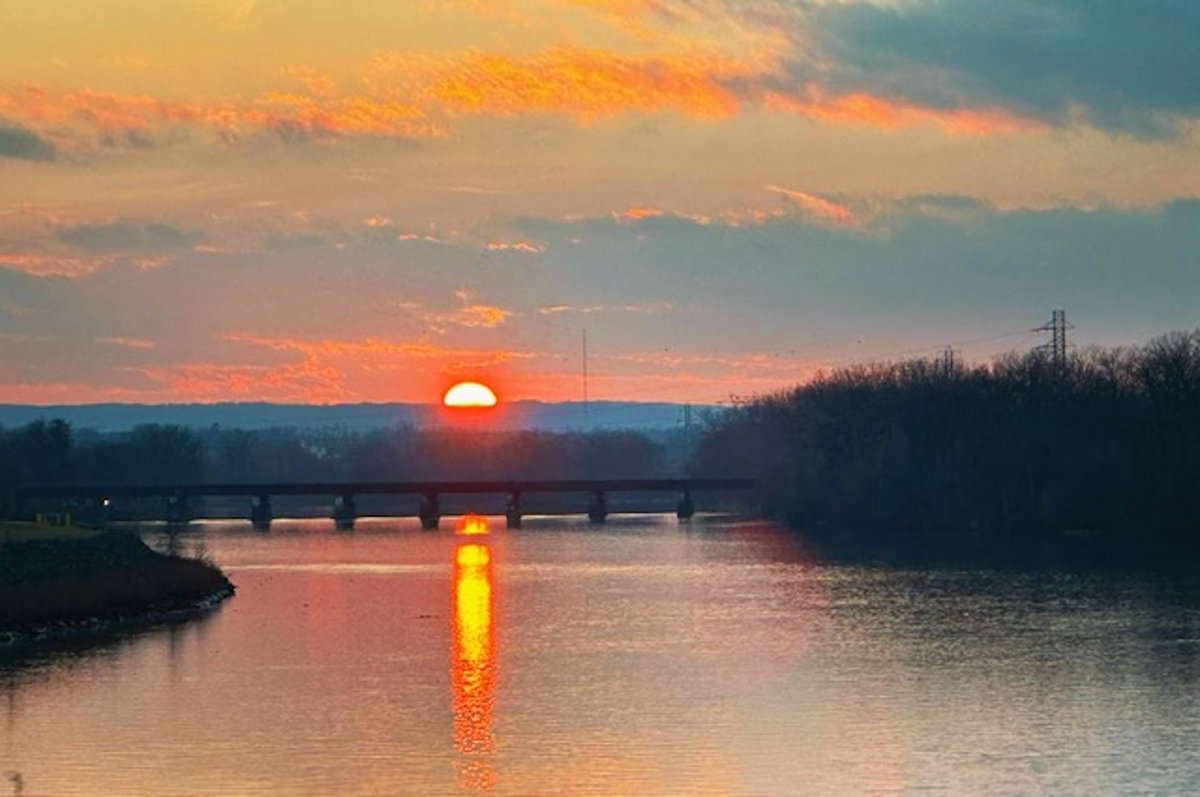 Reflections | Acoustic Angels - Frank and Jacqueline Gesek