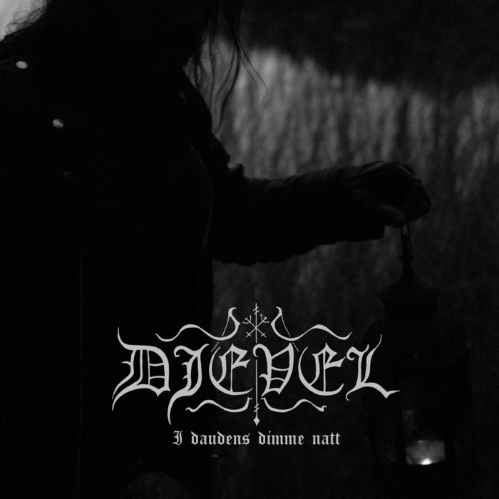I daudens dimme natt | Djevel