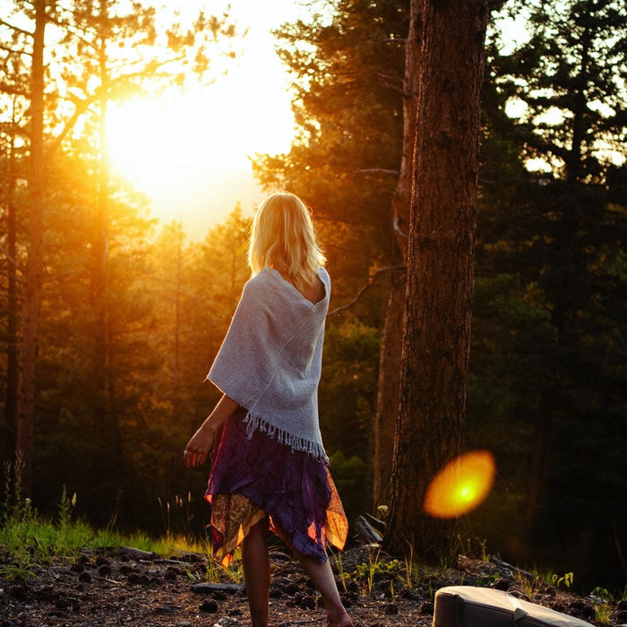 Dancing Under The Sun (ft. Bloomurian) | Equanimous, The Great Medicine Show, Lotte Walda ...