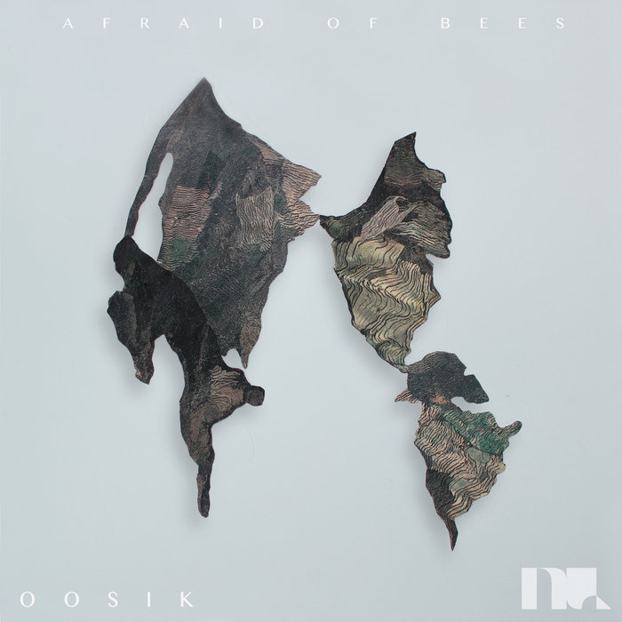 oosik | afraid of bees