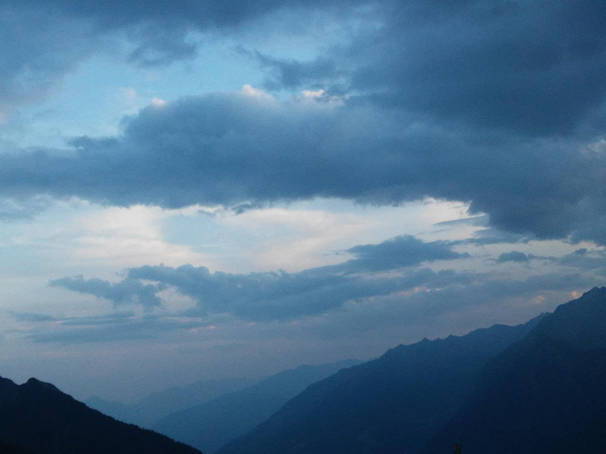 Gloomy Light | solcod