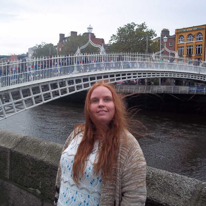 Sing Me to Sleep (Alan Walker & Iselin Solheim Cover) | Tiffany Gray