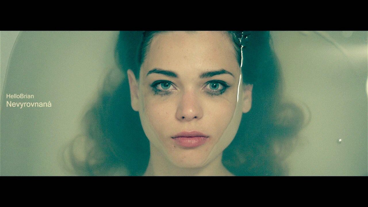 Nevyrovnaná (singel '2015) | Hello Brian | HELLO BRIAN