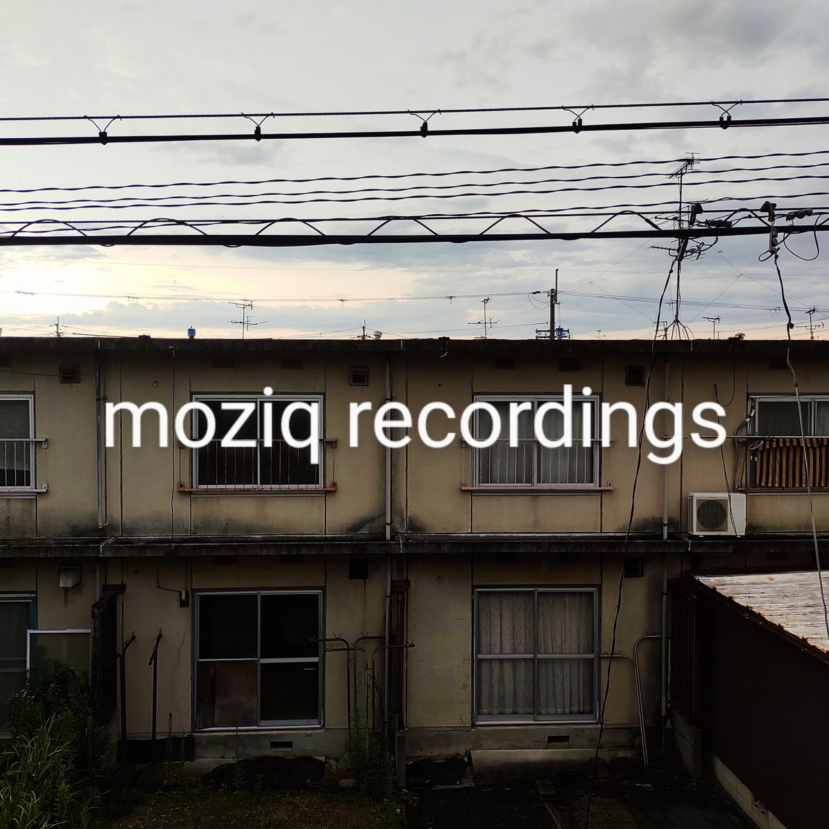 Earth Free | T2R | Moziq Recordings