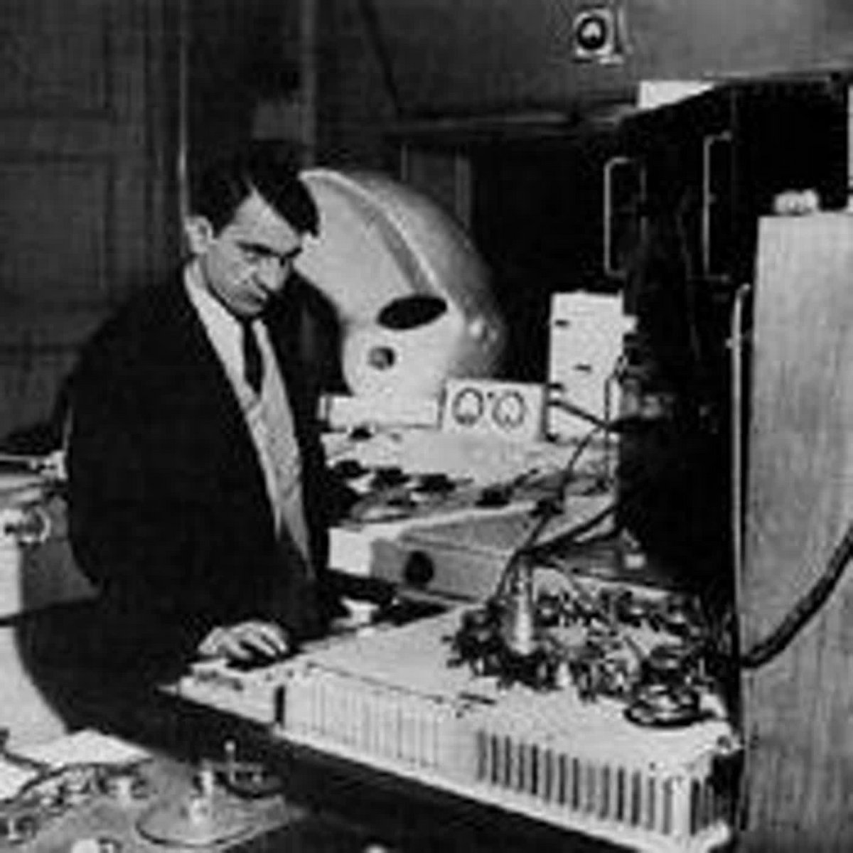 History of Electronic ⁄ Electroacoustic Music (1937-2001) | The History ...