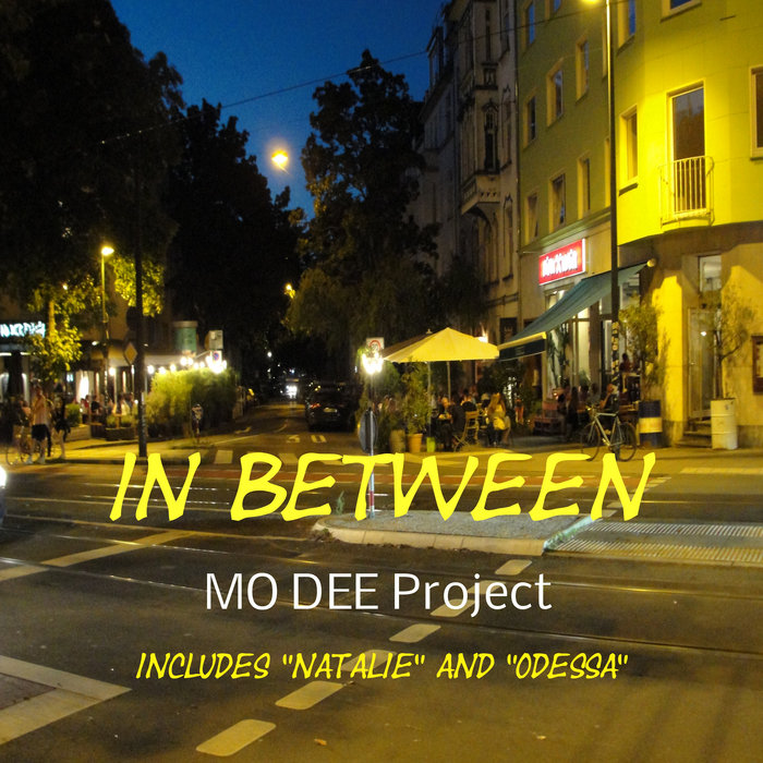 In between | Mo Dee Project