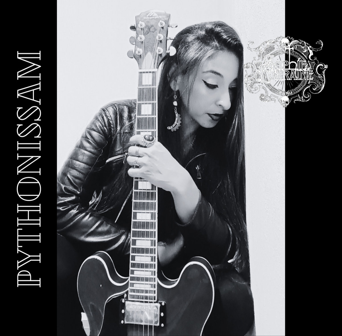 PYTHONISSAM | Sophíe Lorraine