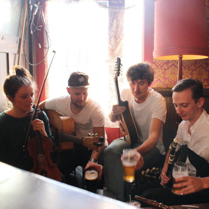 Single - Throwdown Hoedown (live & unplugged) | Austral