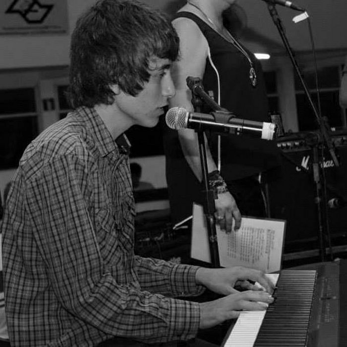 Married With Children (Oasis Cover) | Johnny Paul