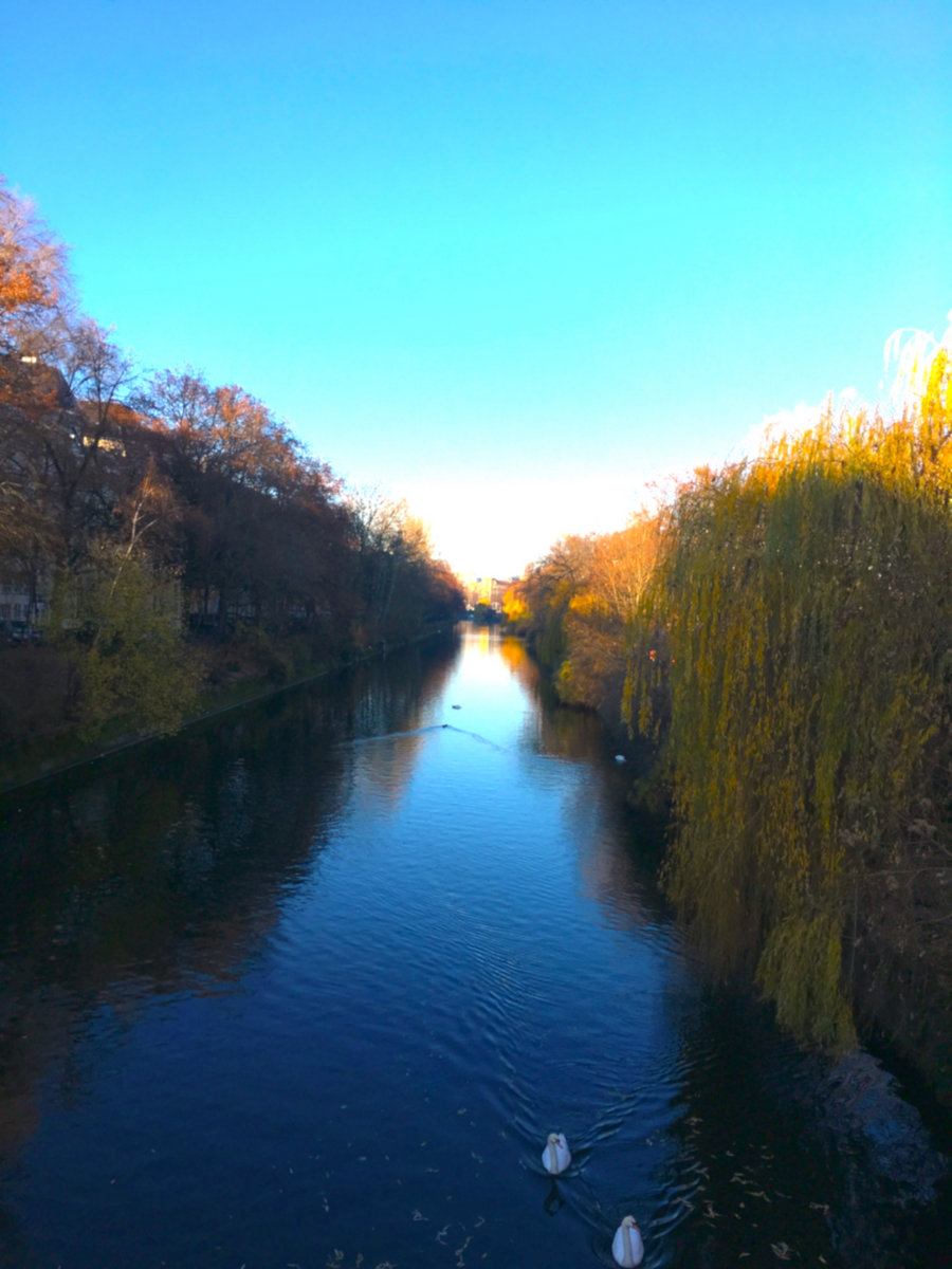 Cubic Moon | Appleblim