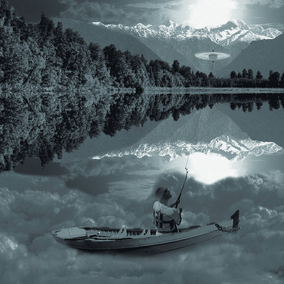 Distained and Untwined | Fotgjengeren