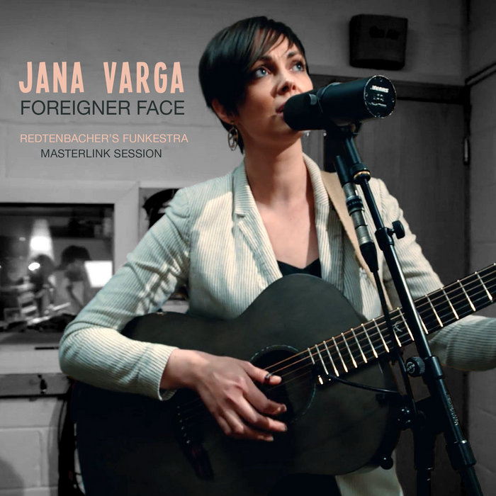 Foreigner Face | Jana Varga