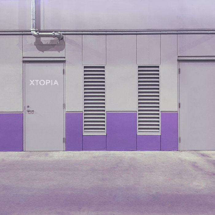 XTOPIA | sandcastles