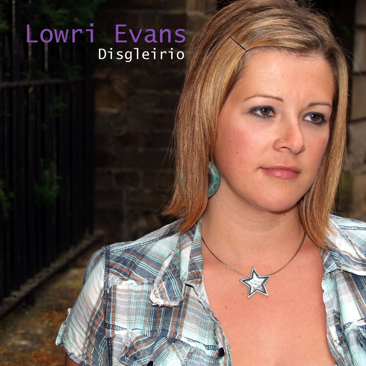 Disgleirio | Lowri Evans