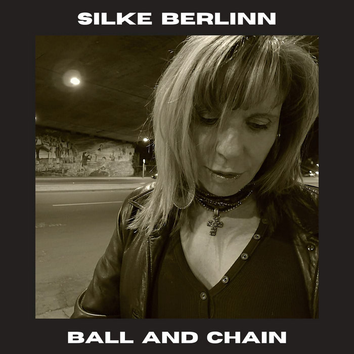 BALL & CHAIN | SILKE BERLINN