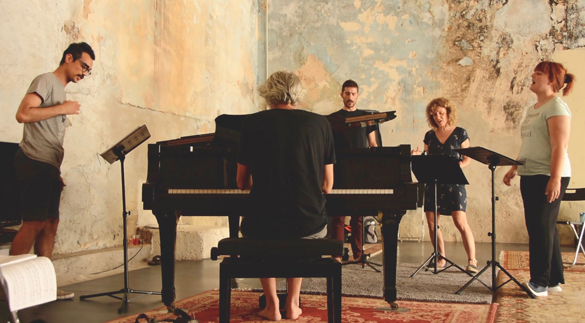 Ça Sent la Rose | George Paterakis & String Theory