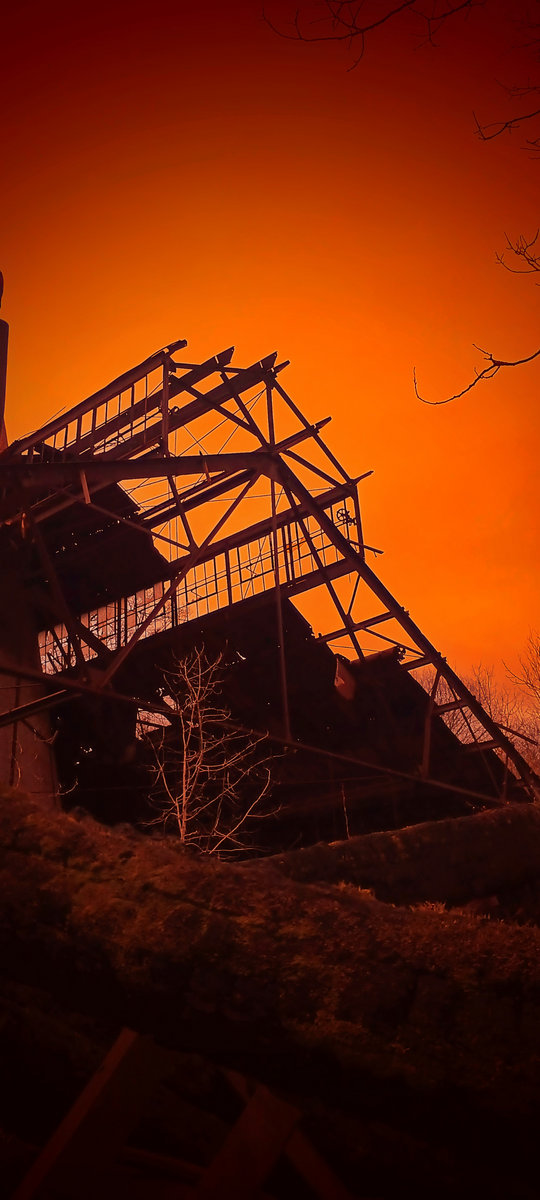 Rust Spots And Blood Clots | Hemwick | Basement Corner Emissions
