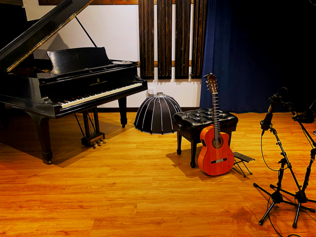 Live at the Koop | Ray Sullivan